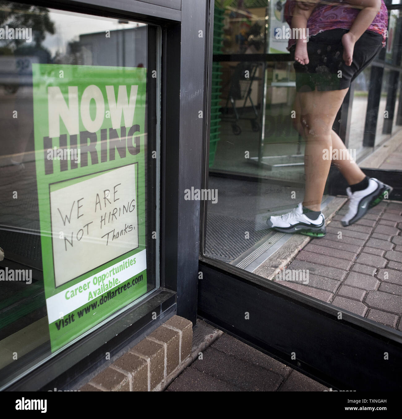 Hiring now hi-res stock photography and images - Alamy