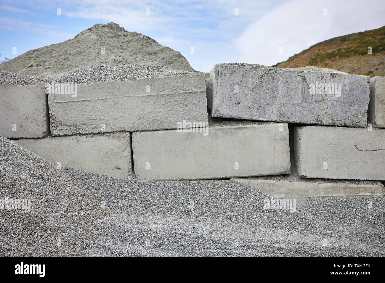 Bad concrete construction hi-res stock photography and images - Alamy