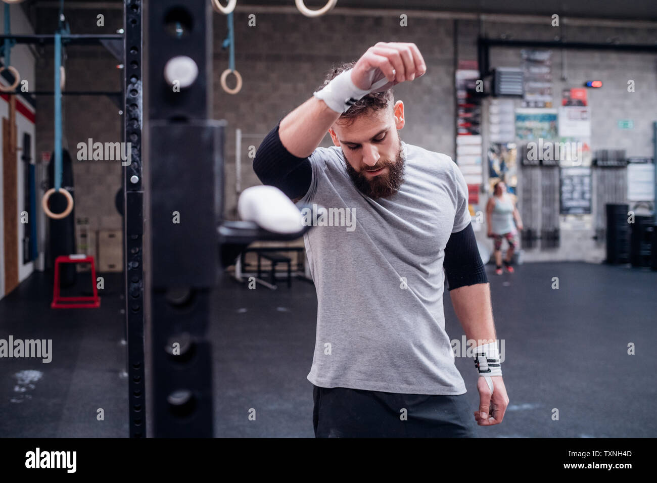 Man exhausted gym hi-res stock photography and images - Alamy