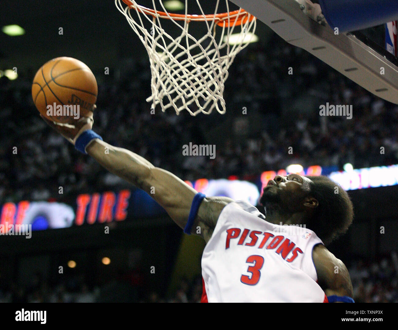Detroit pistons center ben wallace hi-res stock photography and images ...
