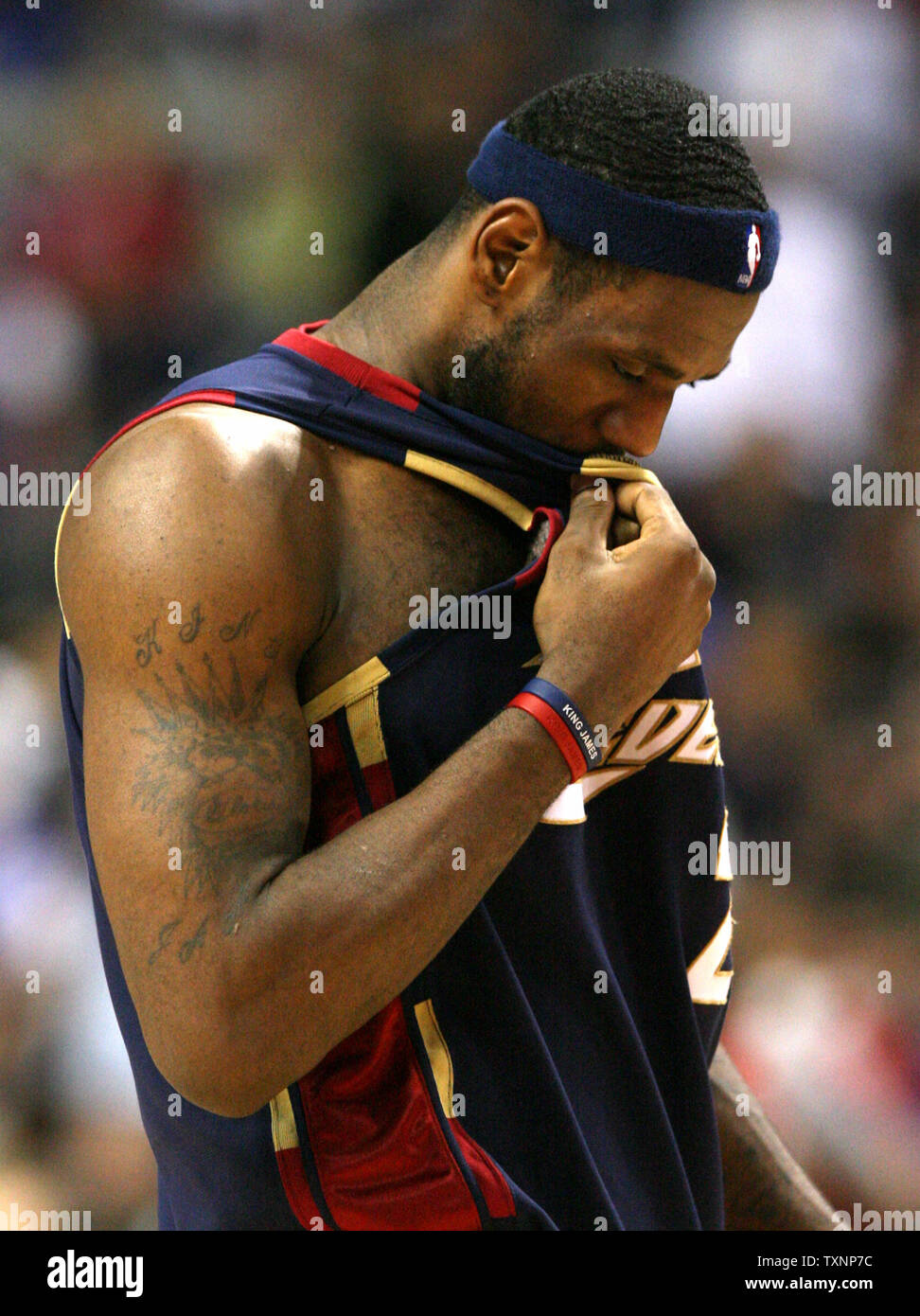 James lebron face hi-res stock photography and images - Alamy