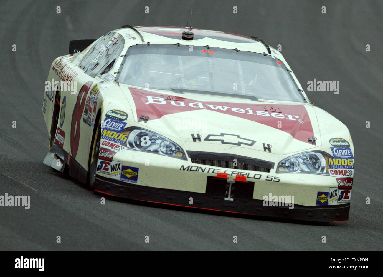 Dale earnhardt jr 2006 hi-res stock photography and images - Alamy
