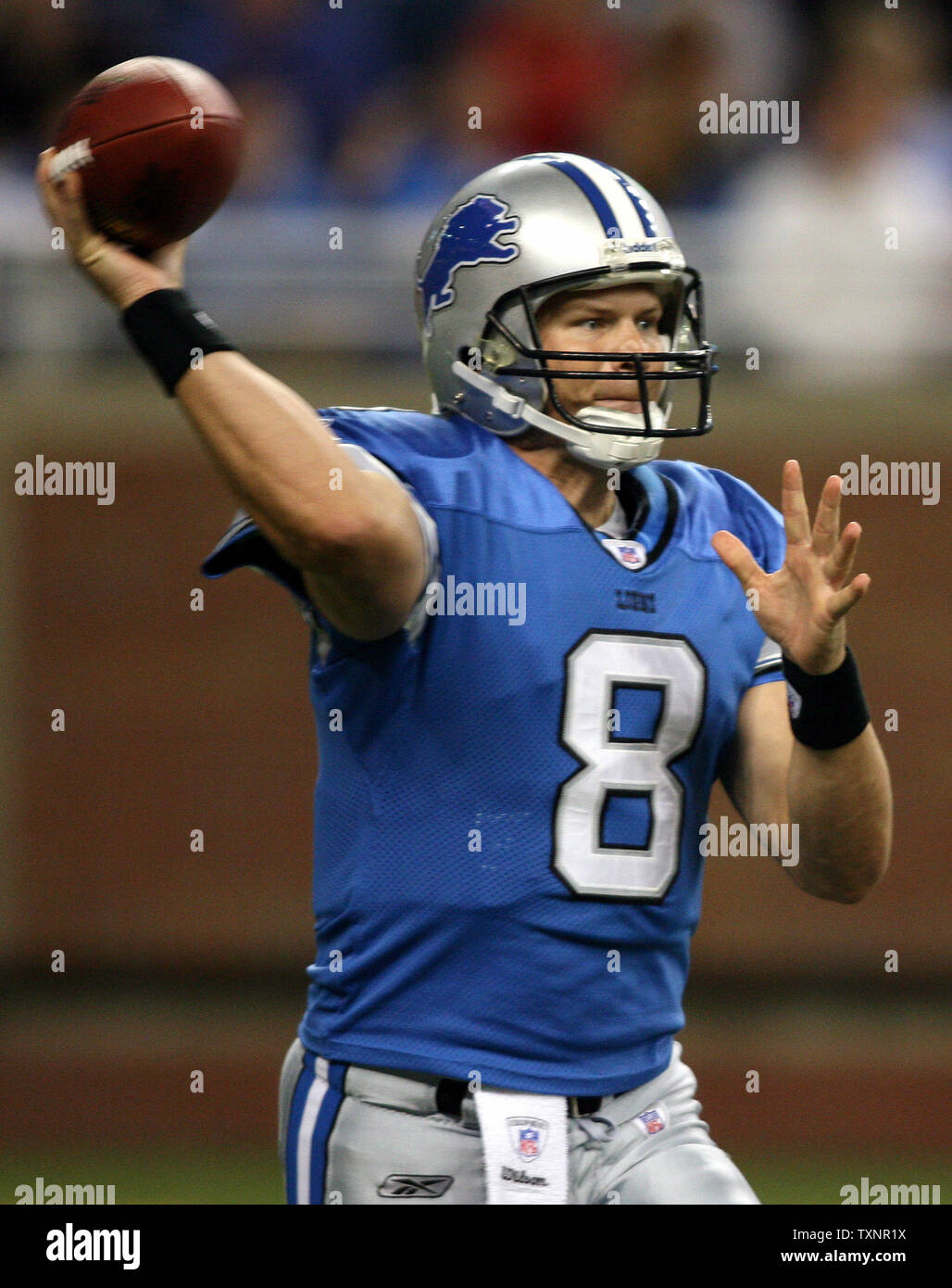 Detroit lions quarterback jon kitna hi-res stock photography and images ...