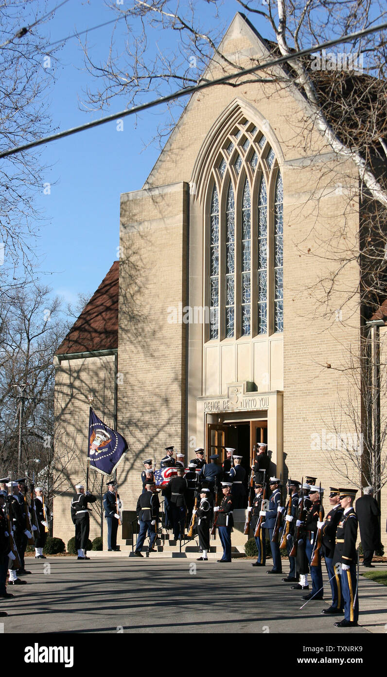 The casket of former President Gerald R. Ford is carried into the Grace ...