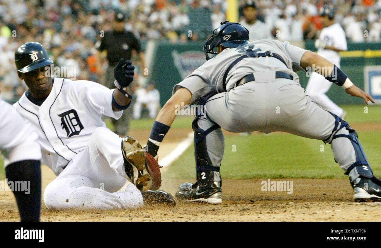Seattle mariners catcher kenji johjima hi-res stock photography and ...