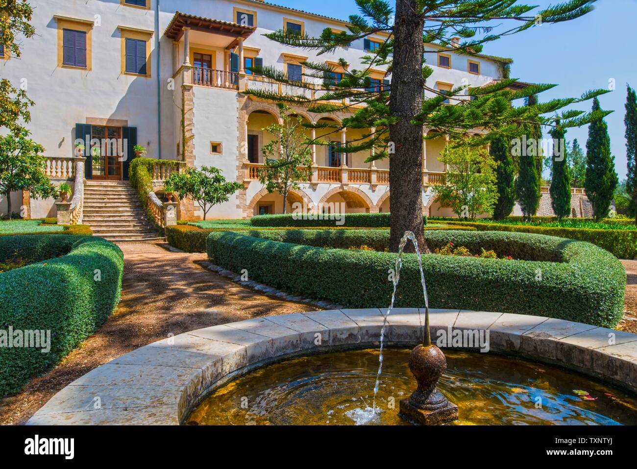 Raixa garden hi-res stock photography and images - Alamy