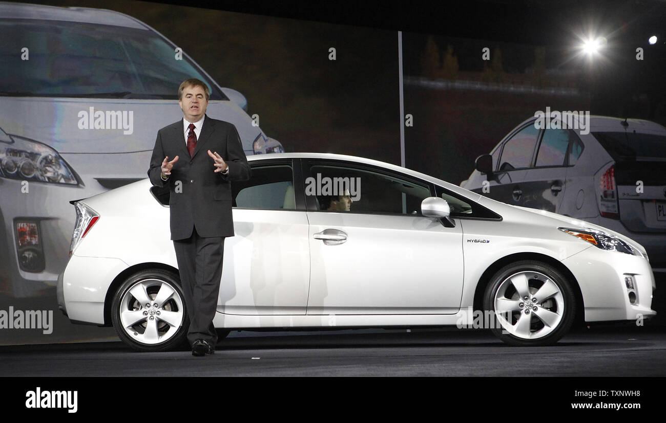 Bob Carter, vice president and general manager of the Toyota division ...