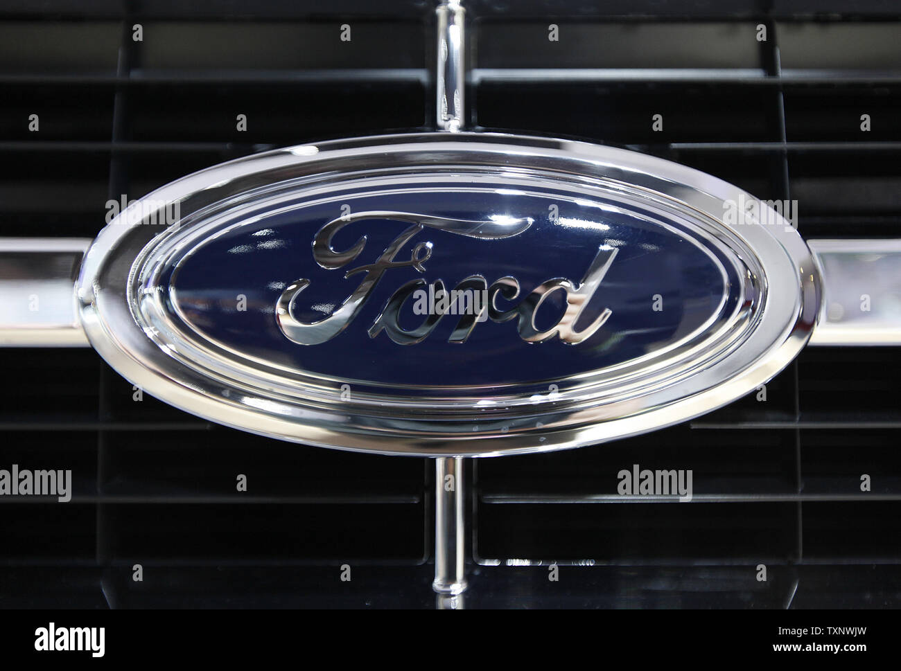 Ford Escape Logo