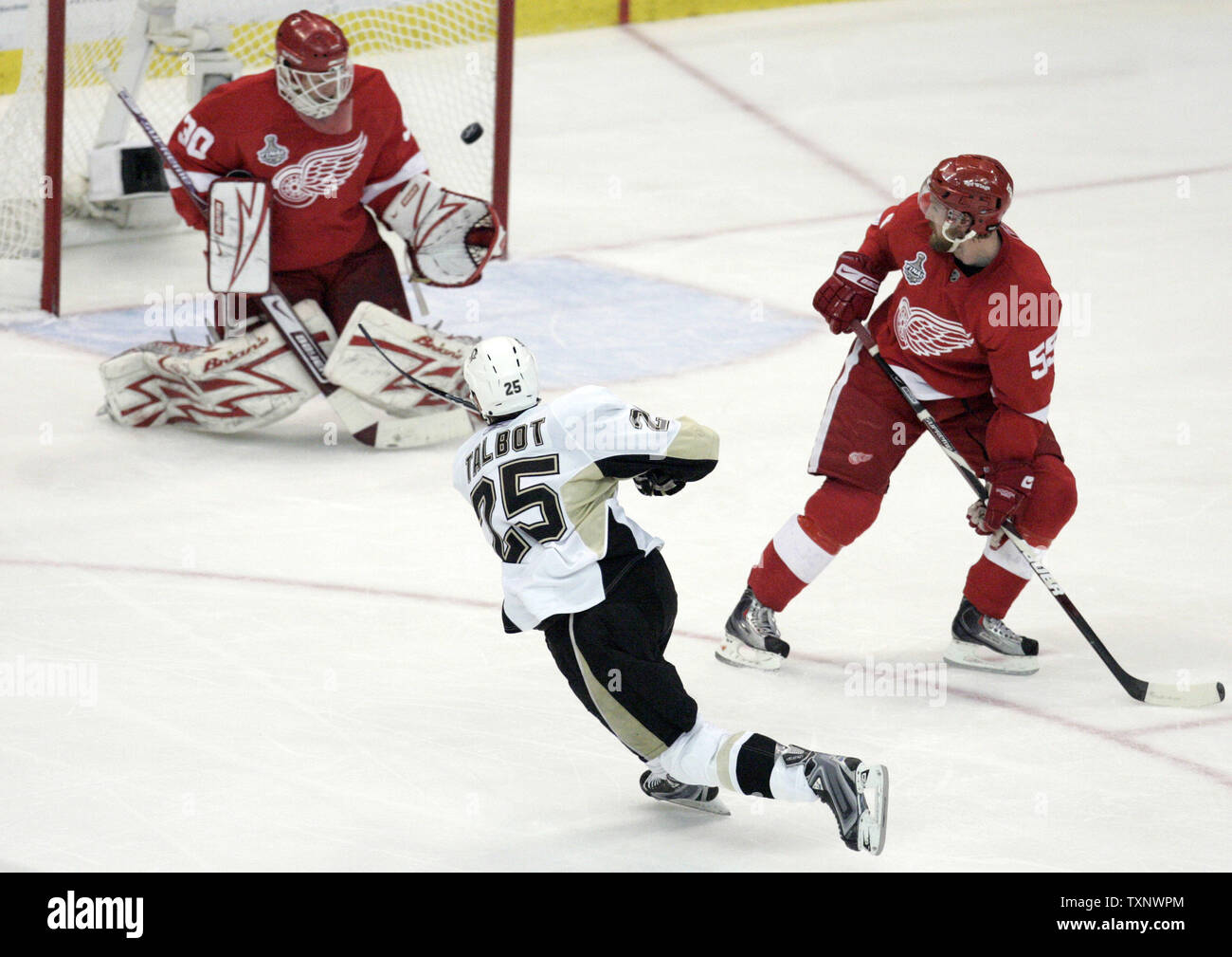 Osgood 7 hi-res stock photography and images - Alamy