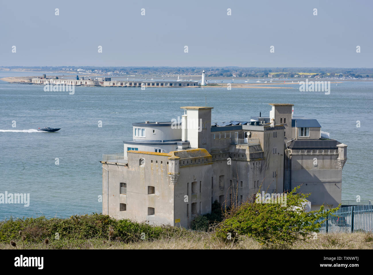 Isle of Wight and the western Solent with Hurst Castle and spit in the ...