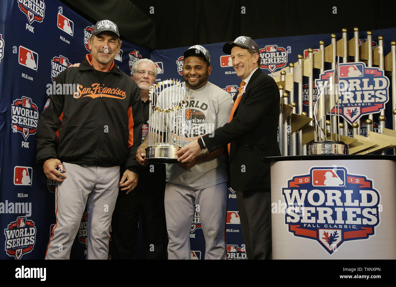 Bill neukom hi-res stock photography and images - Alamy