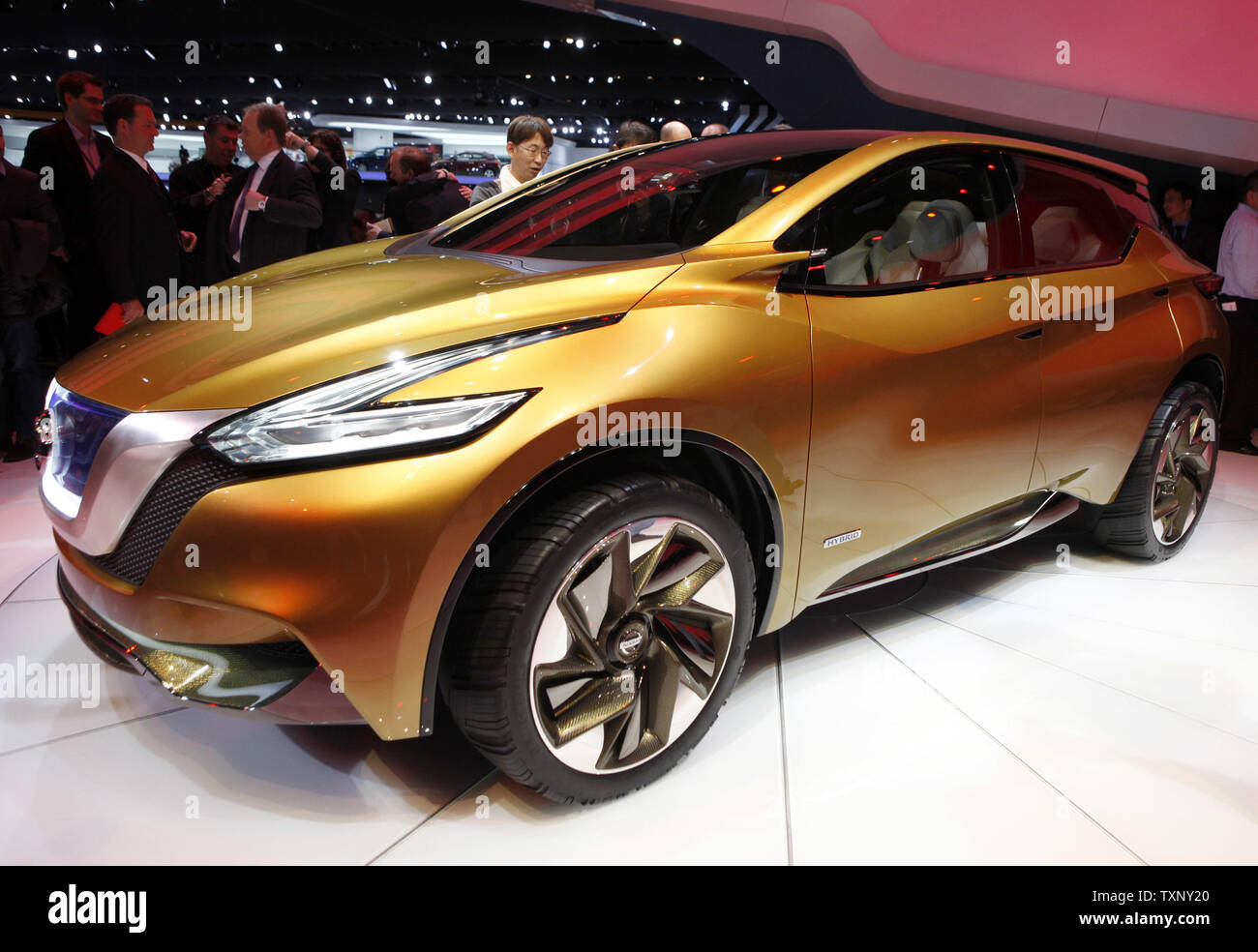 Nissan displayed the Resonance Crossover Concept car during the 2013 ...