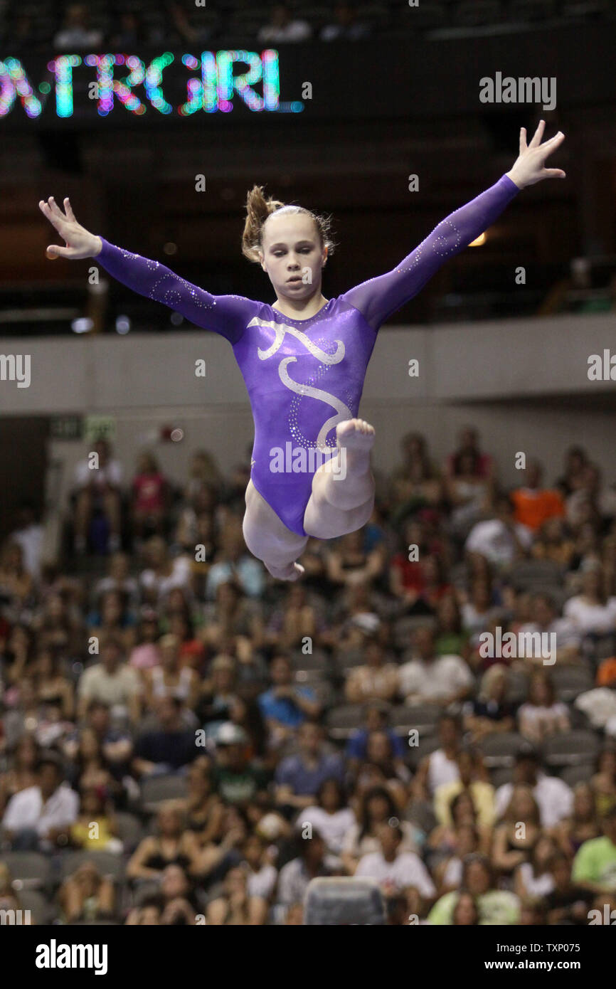 Rebecca Bross competes in the Visa Championship at the American ...
