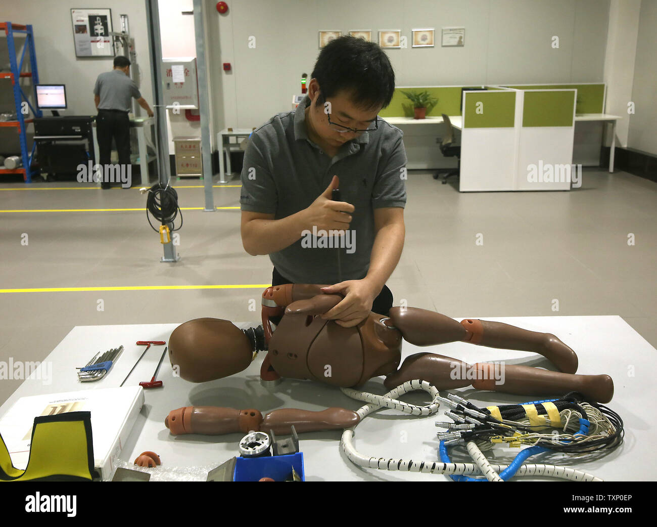 Chinese baby carriers hi-res stock photography and images - Alamy