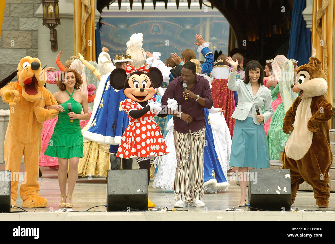 At the closing of a worldwide simulcast of Walt Disney's theme parks ...