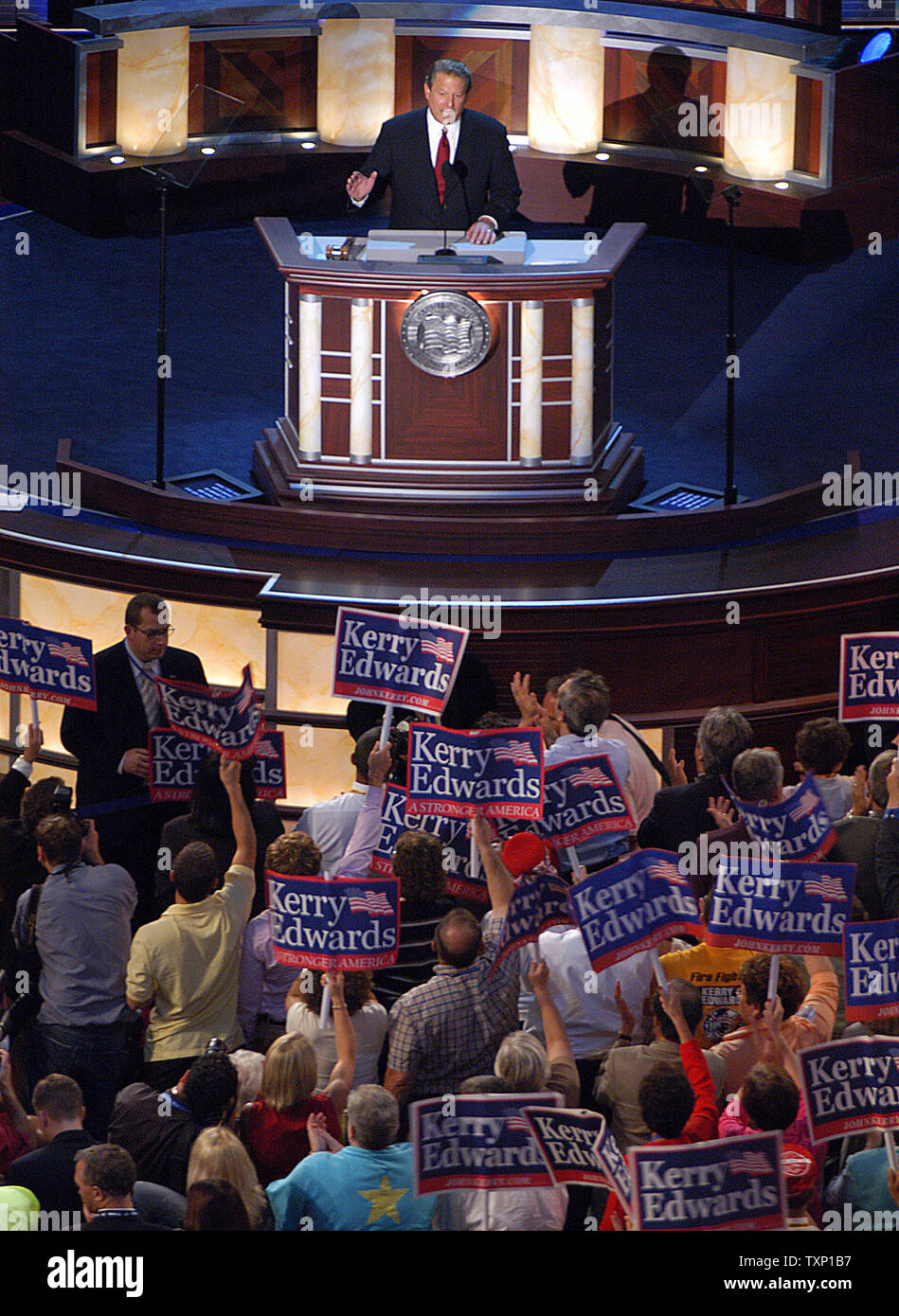 Al gore 2004 hi-res stock photography and images - Alamy