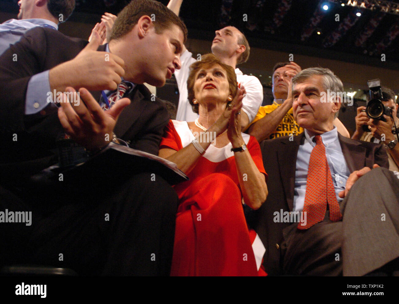 Michael dukakis hi-res stock photography and images - Alamy