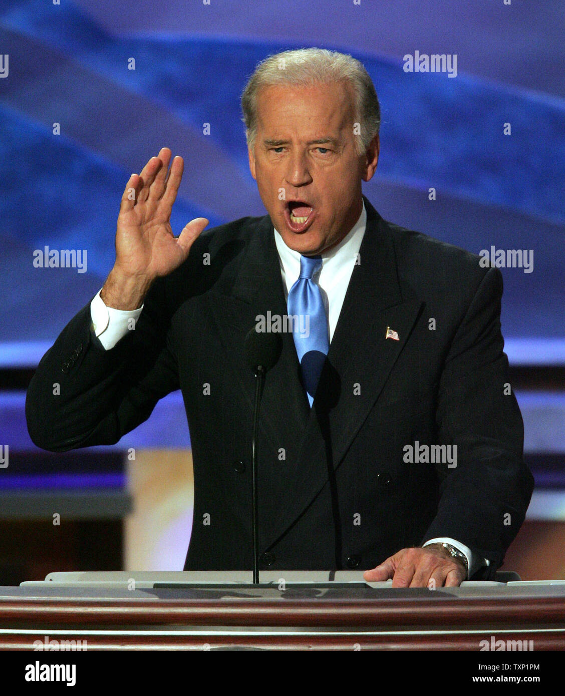 Joe biden july 29, 2004 hi-res stock photography and images - Alamy