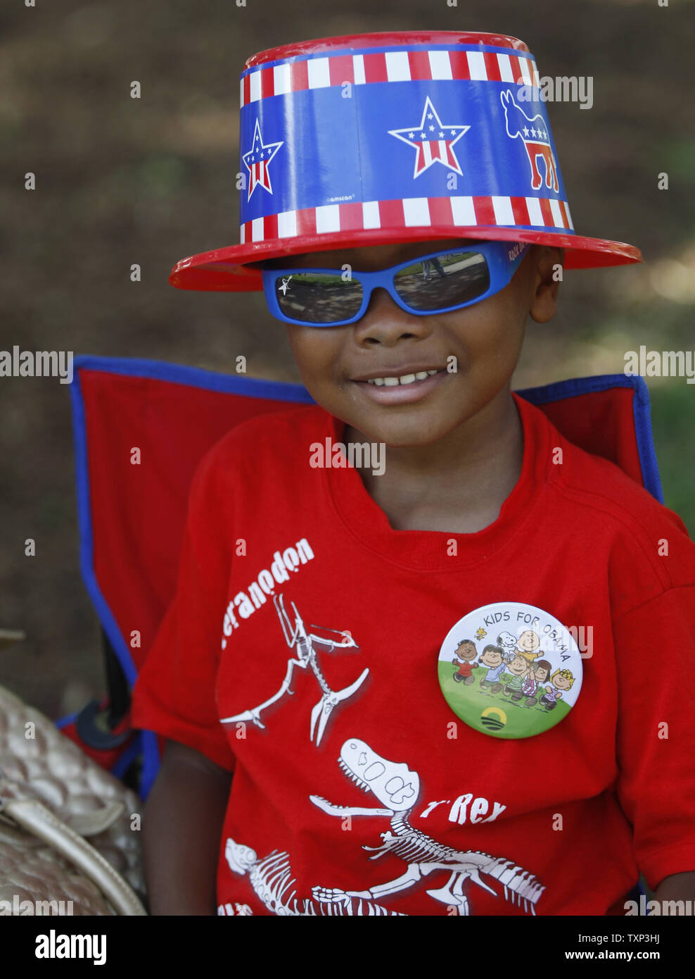 Bobby Forrest, 5, wears his President Barack Obama "kids for Obama ...