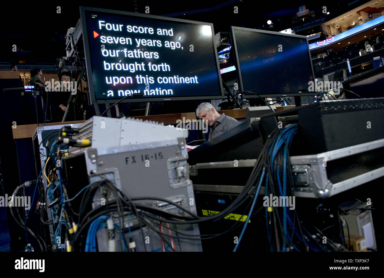 Teleprompter hi-res stock photography and images - Alamy