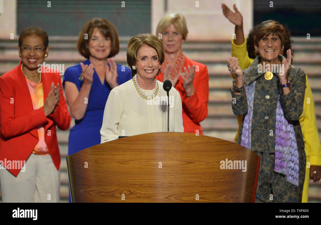 Democratic congresswomen hi-res stock photography and images - Alamy