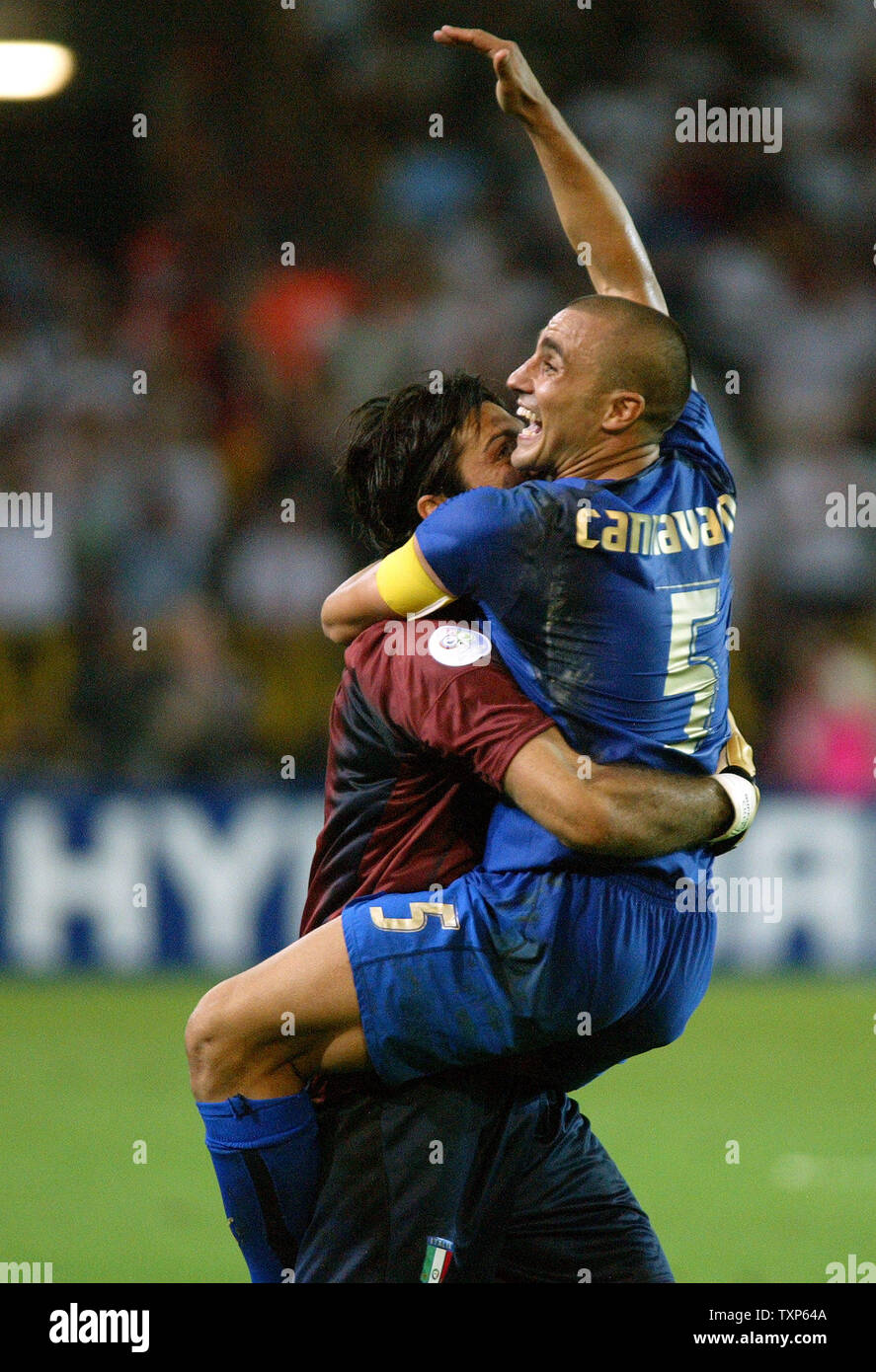 Gianluigi Buffon 2006 Italy High Resolution Stock Photography and ...