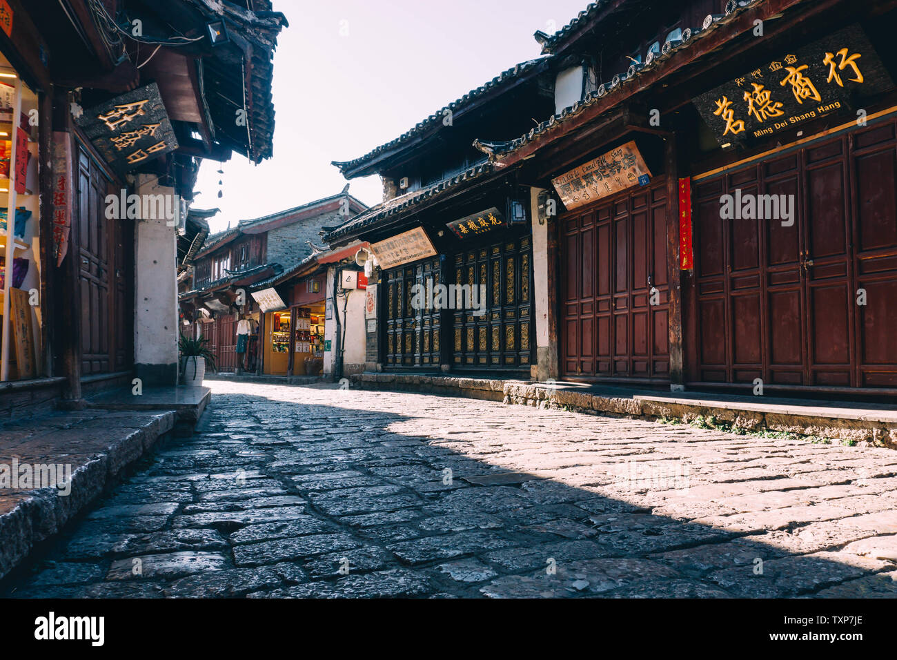 The ancient town of Lijiang in the morning Stock Photo - Alamy