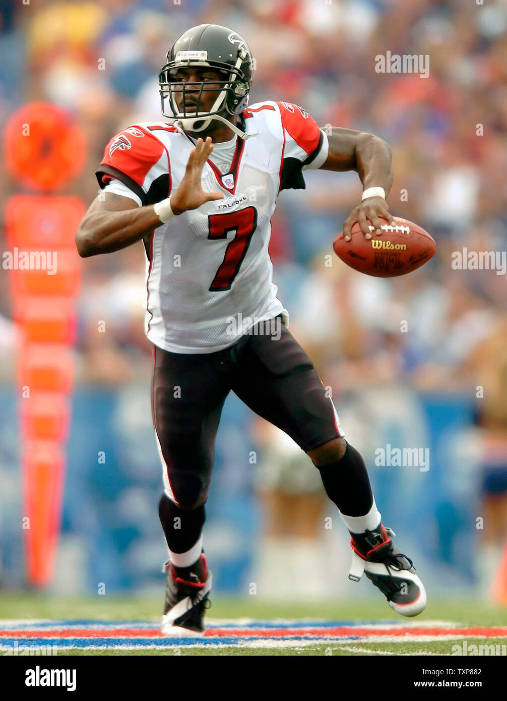 Qb michael vick hi-res stock photography and images - Alamy