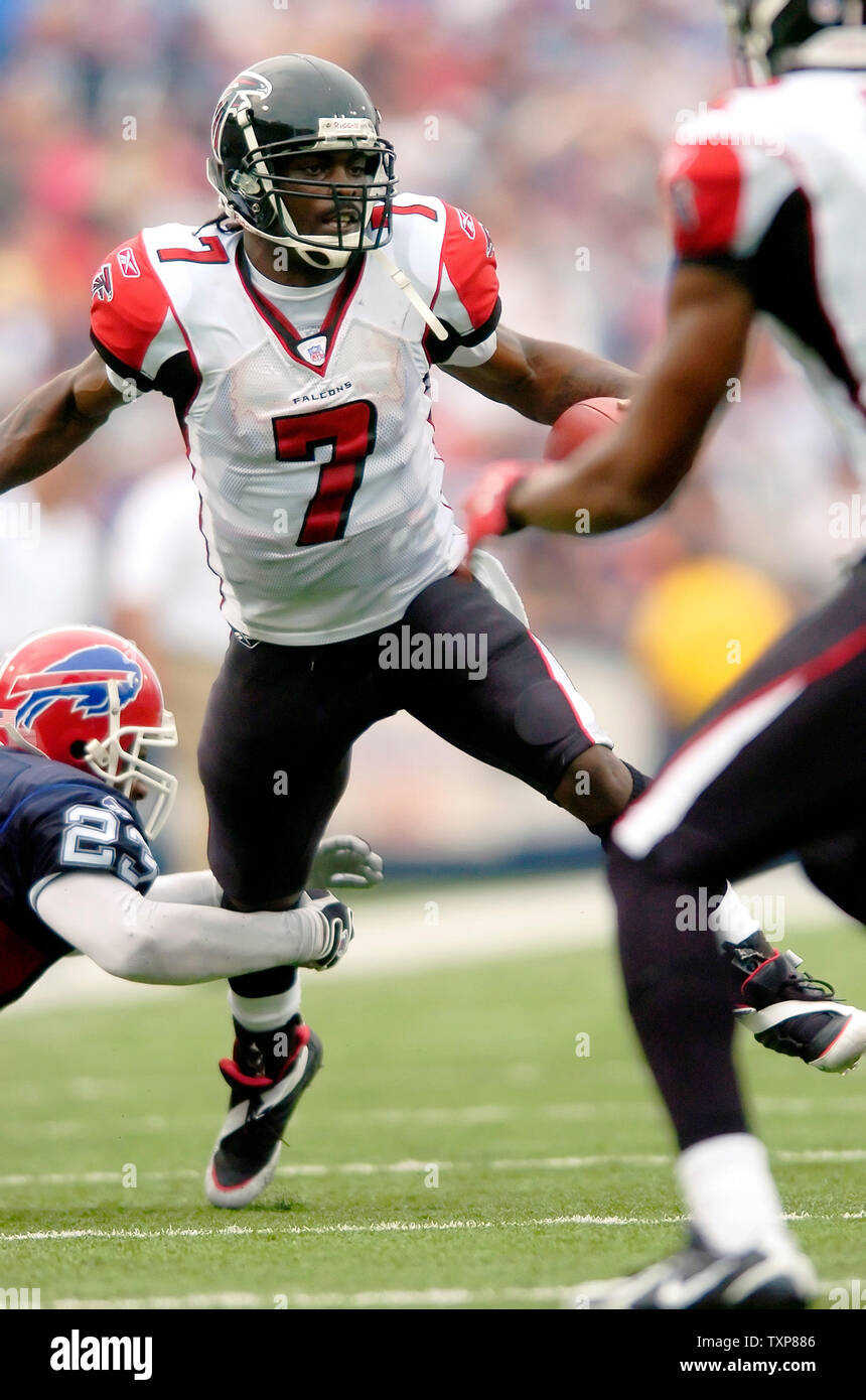 Qb michael vick hi-res stock photography and images - Alamy