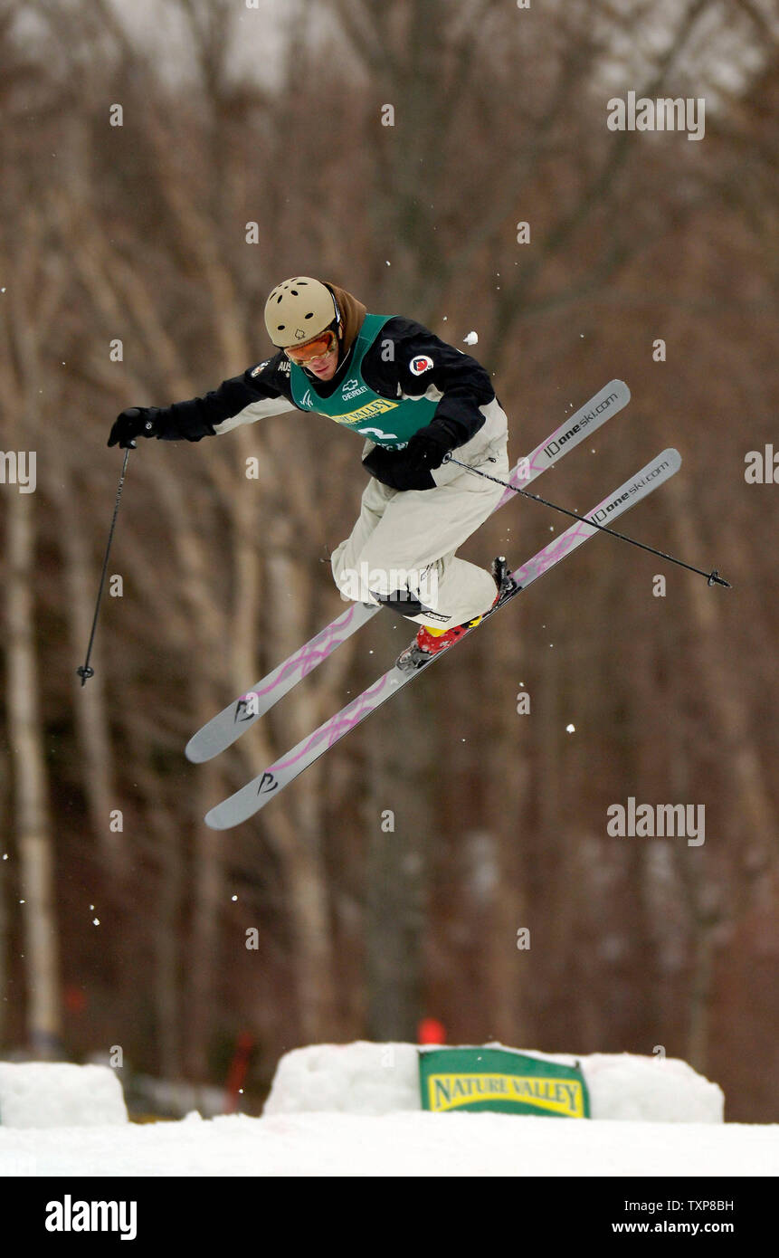 Dale Begg-Smith of Australia takes the Gold Medal at the Men's Mogul ...