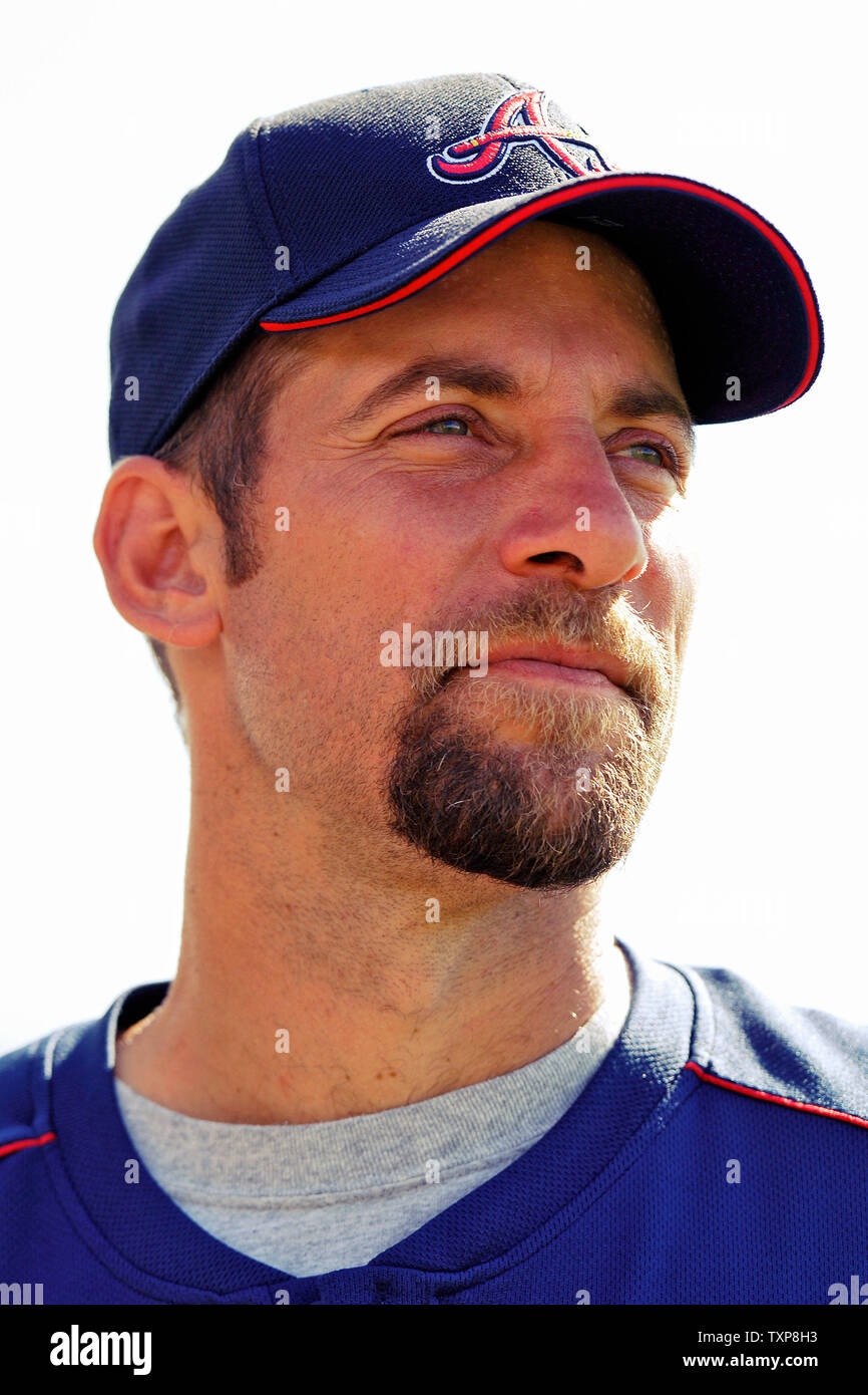 Atlanta braves pitcher john smoltz hi-res stock photography and images ...