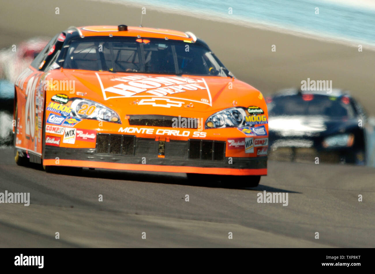 20 car tony stewart nascar hi-res stock photography and images - Alamy