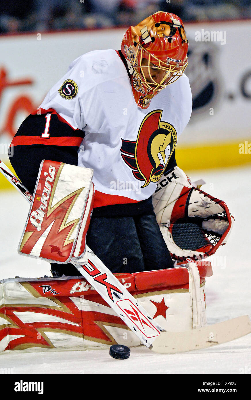 Ray emery ottawa hi-res stock photography and images - Alamy