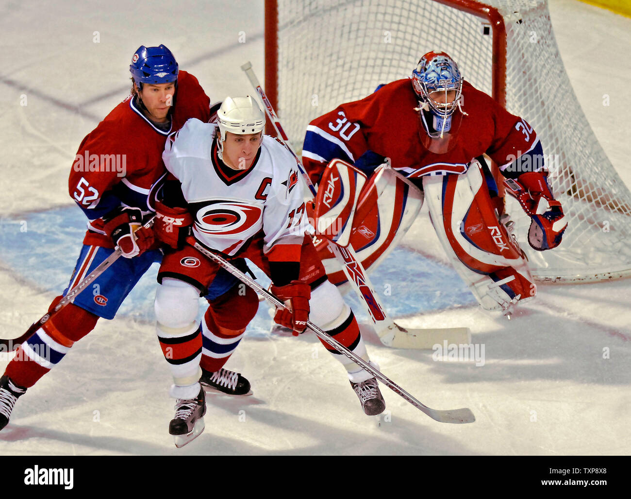 Team montreal canadiens bell center centre bell carolina hurricanes hi ...
