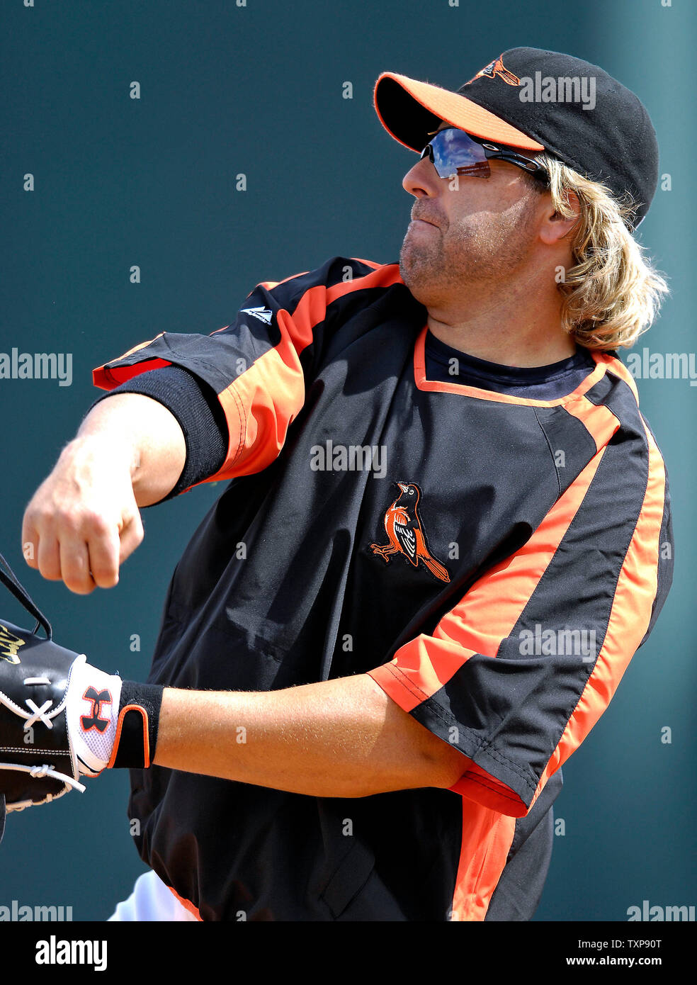 Baltimore Orioles first baseman Kevin Millar warms up prior to facing ...