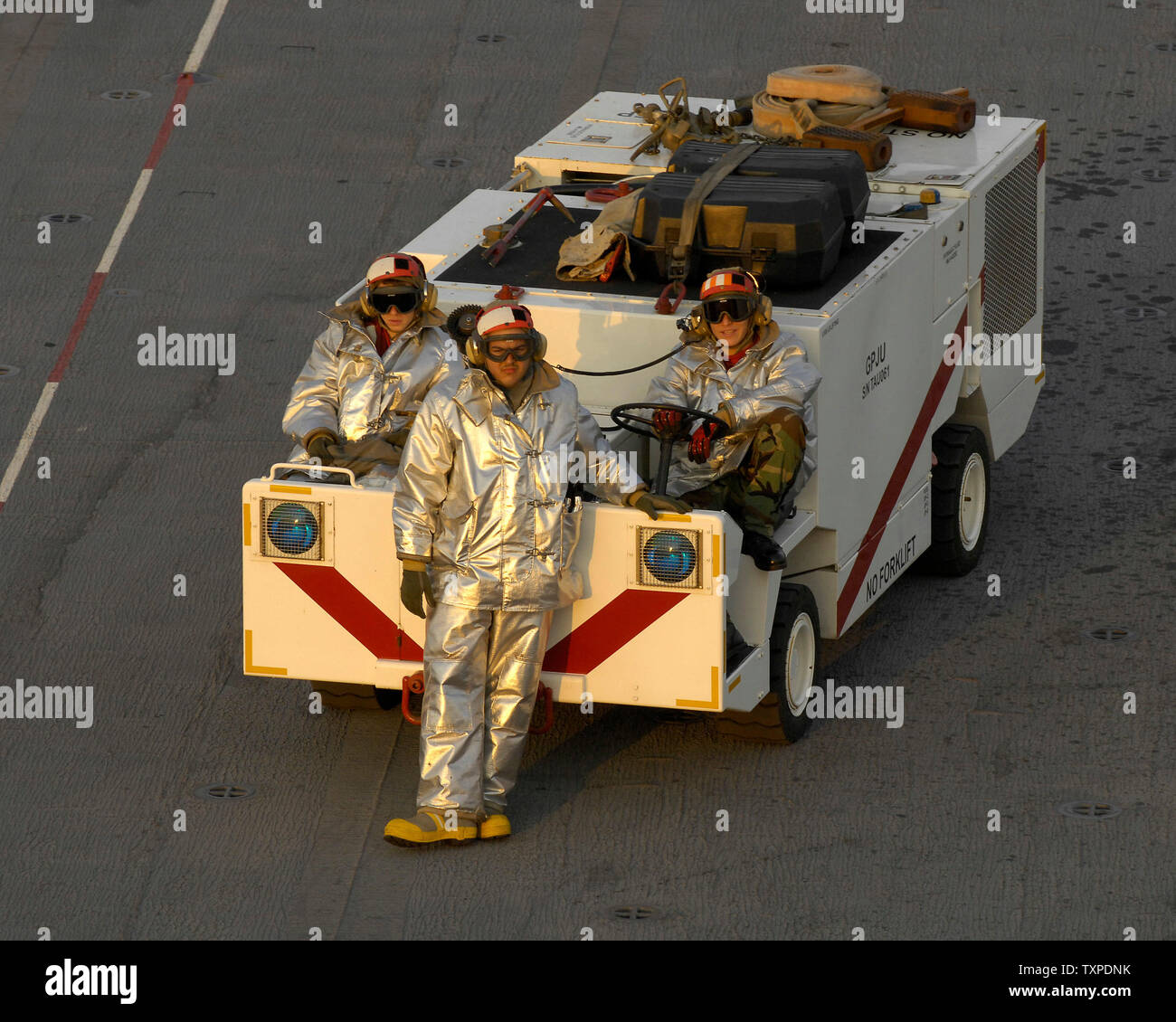The salvage team hi-res stock photography and images - Alamy