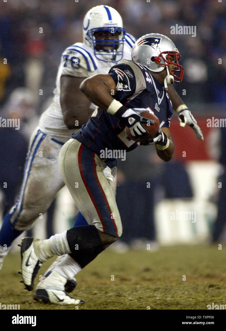 Ty law 2004 hi-res stock photography and images - Alamy