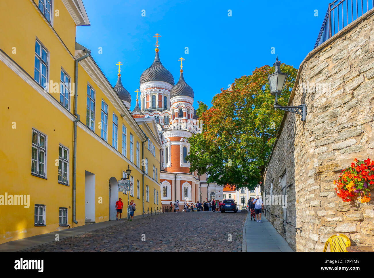 Medieval russian architecture hi-res stock photography and images - Alamy