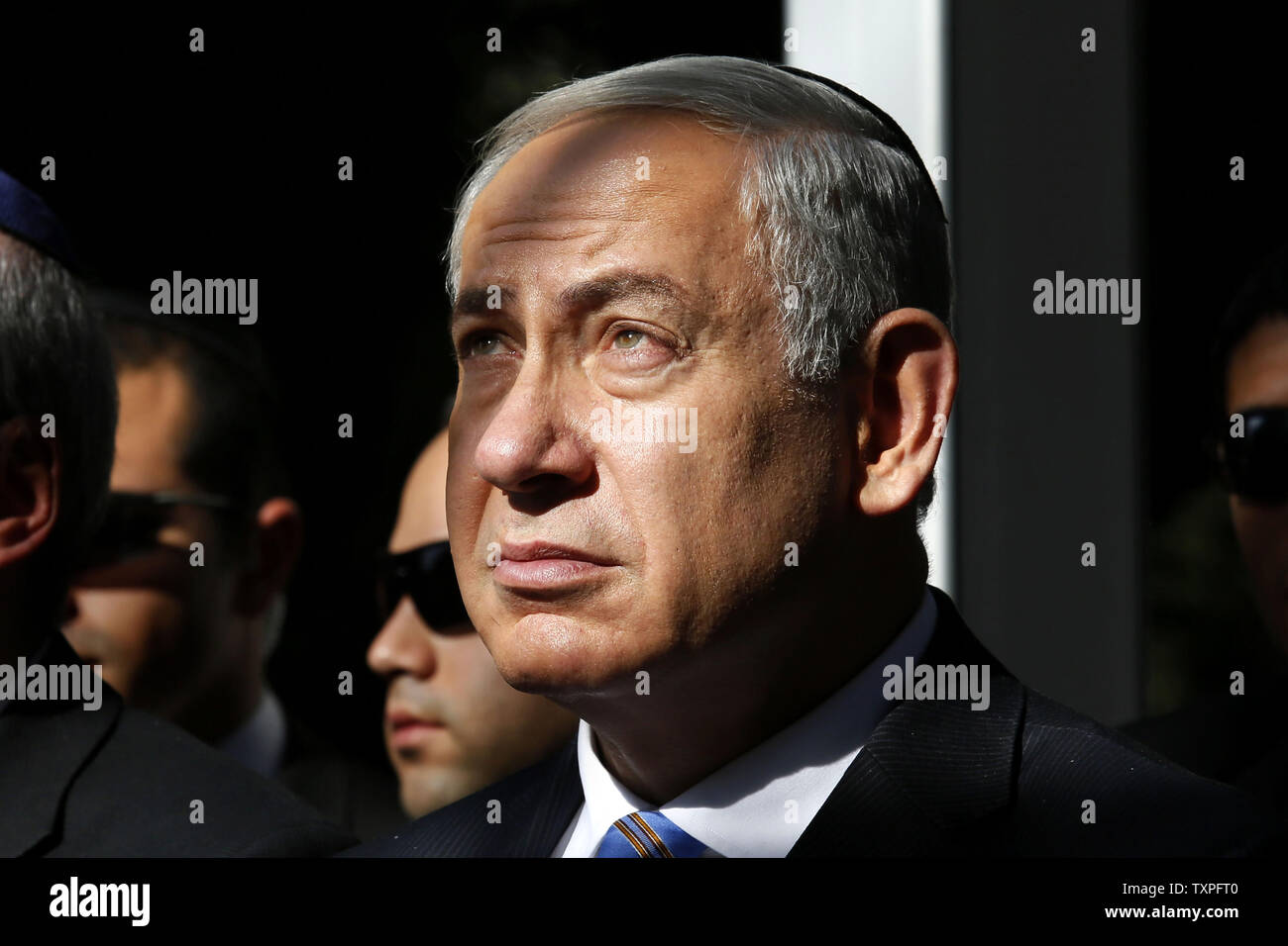 Yitzhak rabin yasser arafat hi-res stock photography and images - Alamy