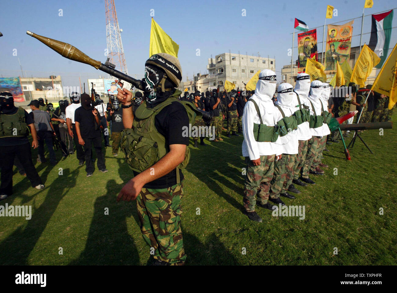 Palestinian militants of the Al-Aqsa Martyr's Brigades, a militia ...