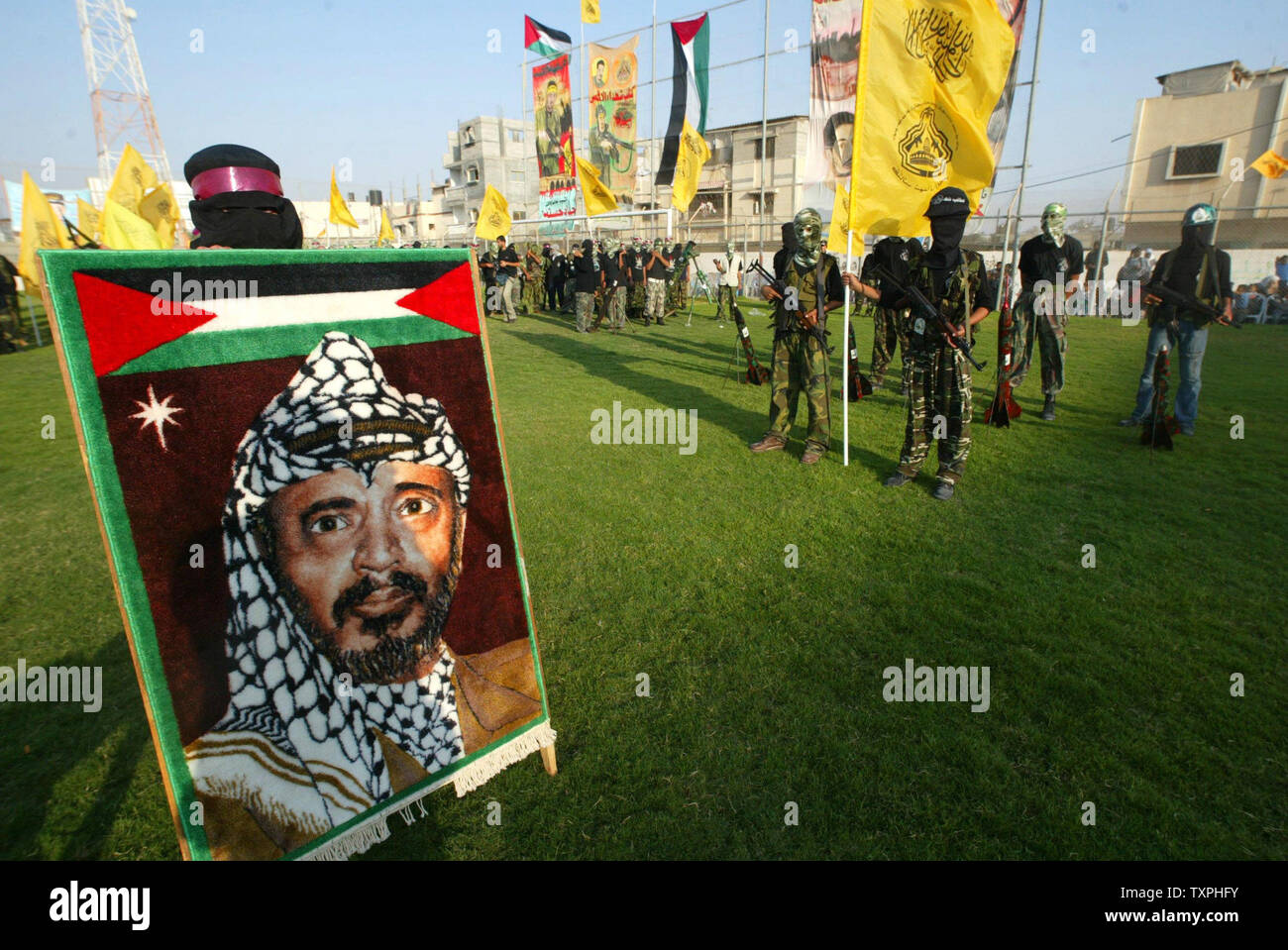 Ariel sharon at the temple mount hi-res stock photography and images ...
