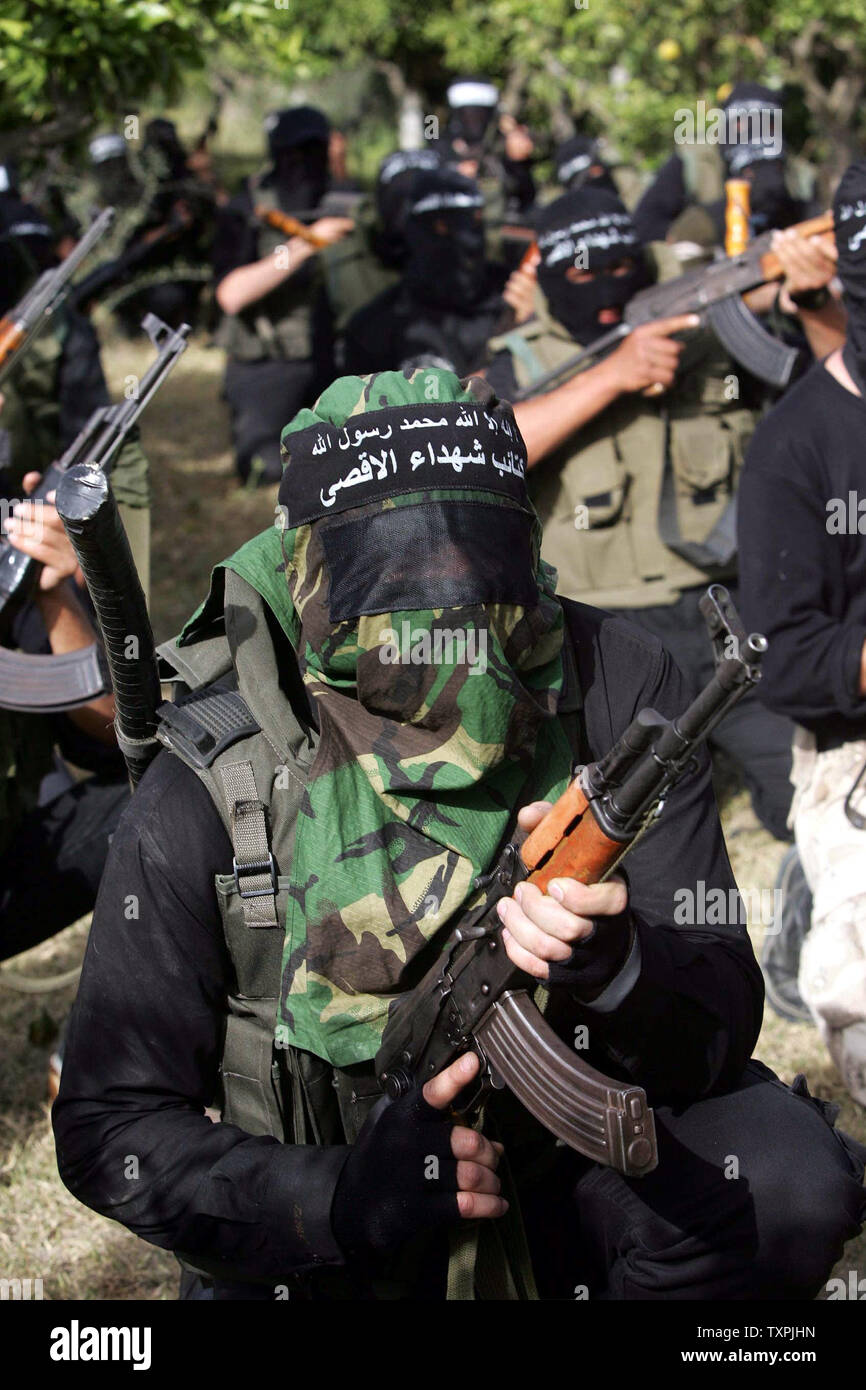 Al aqsa martyrs brigades hi-res stock photography and images - Alamy
