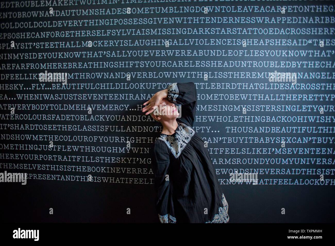 Annie Lennox opens exhibition the 'House of Annie Lennox' Scottish ...