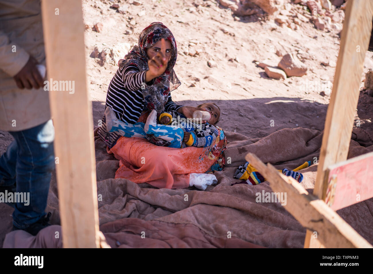 Local people in the Petra, Jordan Stock Photo - Alamy