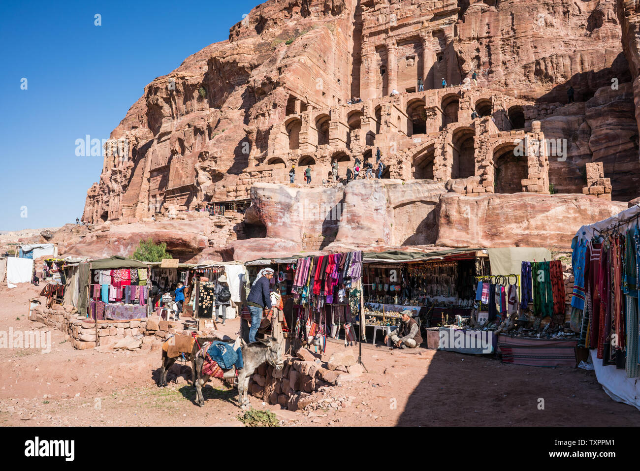 Petra middle east ancient souvenirs hi-res stock photography and images ...