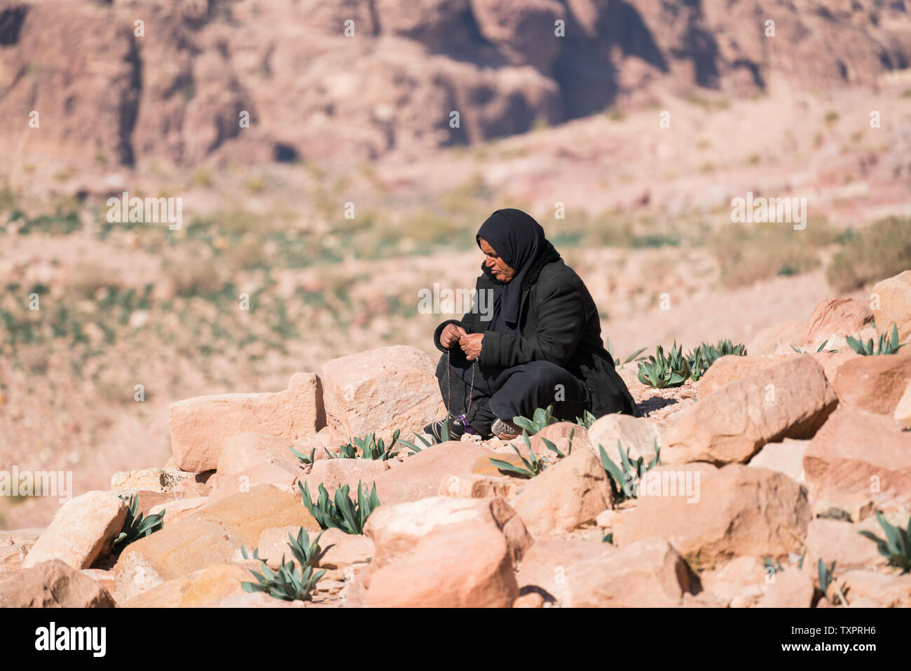 Local people in the Petra, Jordan Stock Photo - Alamy