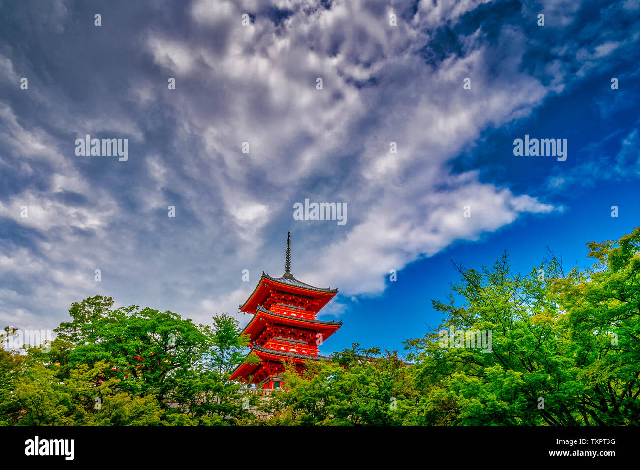 Yasaka Shrine High Resolution Stock Photography and Images - Alamy