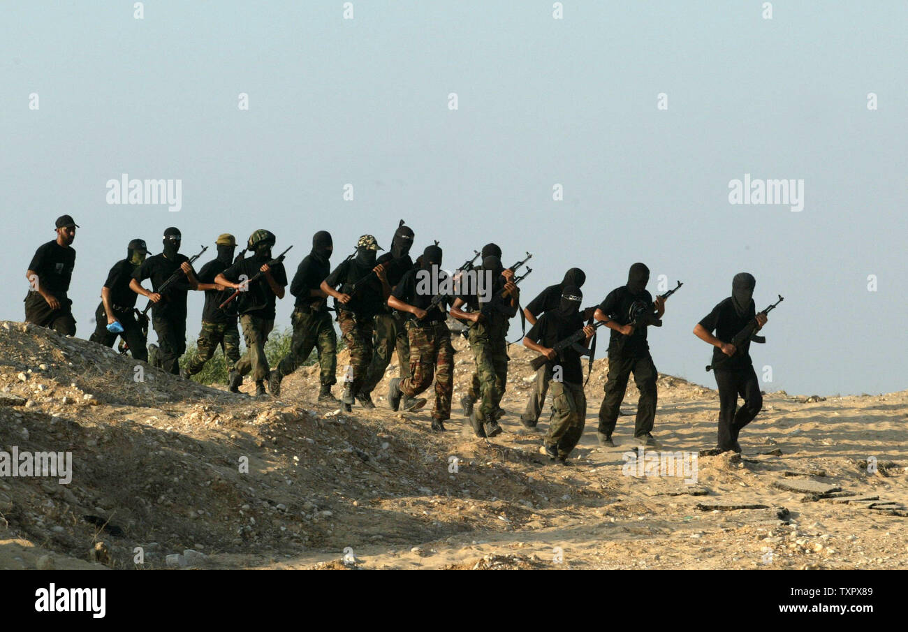 Palestinian fighters of Nasser Salah al-Din Brigade train in Gaza on ...