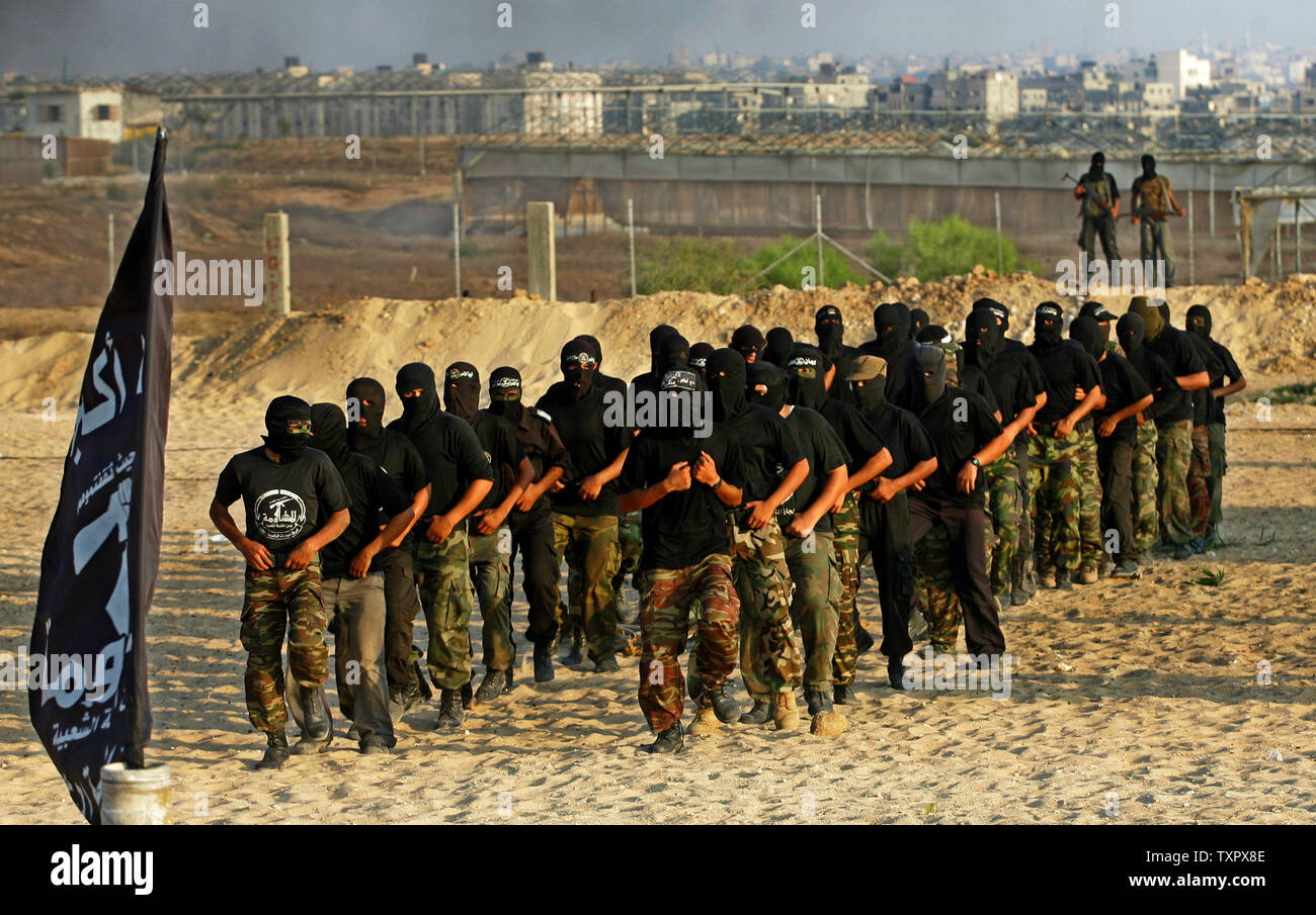 Palestinian fighters of Nasser Salah al-Din Brigade train in Gaza on ...