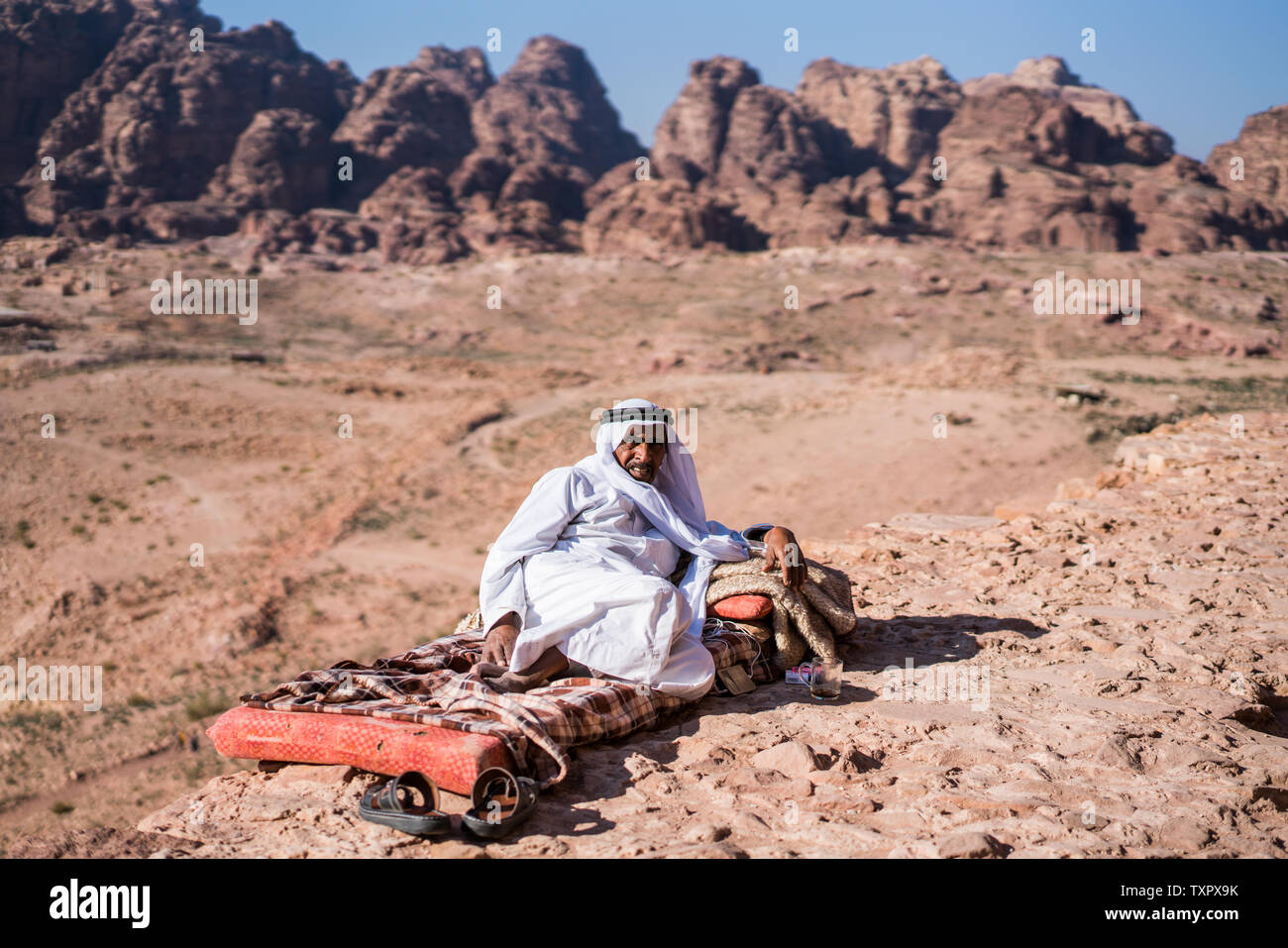 Local people in the Petra, Jordan Stock Photo - Alamy